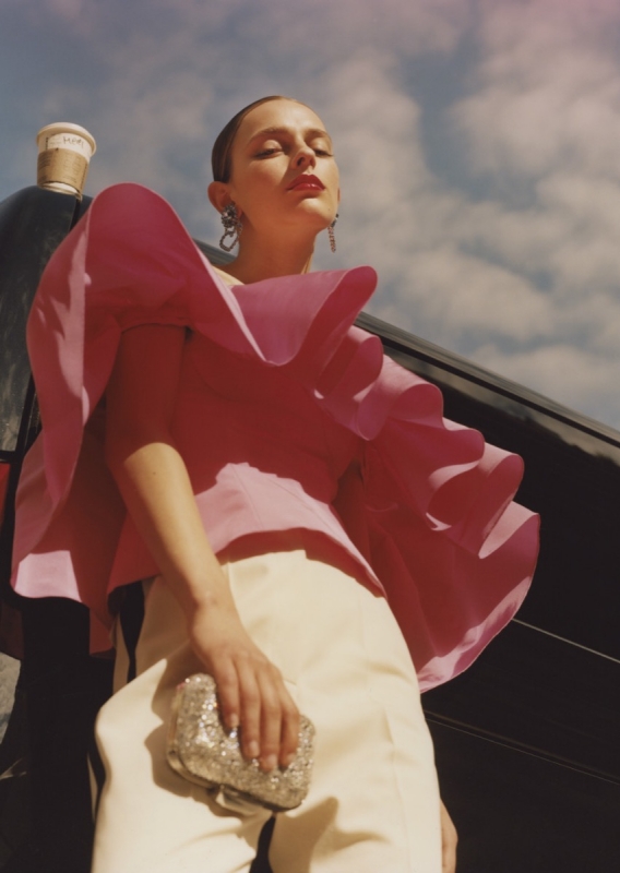 An elegant dreamy Merel Zoet for Spanish Glamour, Photographer Erik von ...